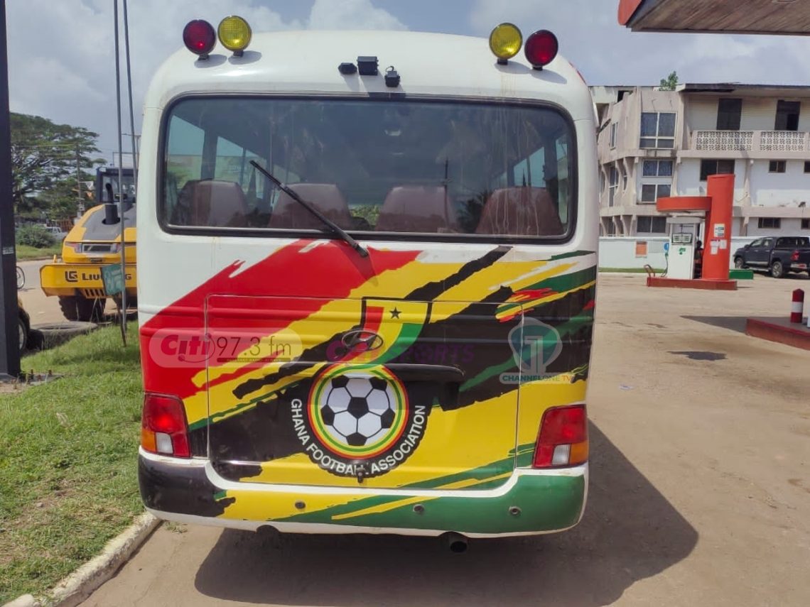 Mixed Reactions as GFA gives Ebusua Dwarfs FINE Bus but gives New ...