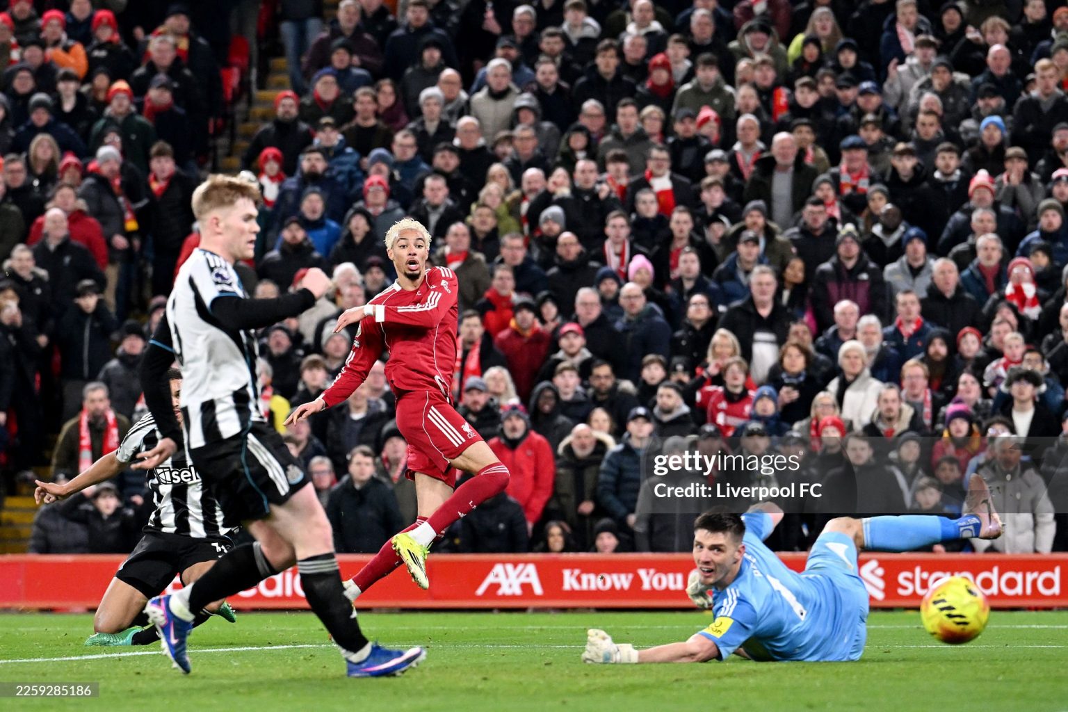 Liverpool 4-1 Newcastle: Easy to play with him- Hugo Ekitike on ...